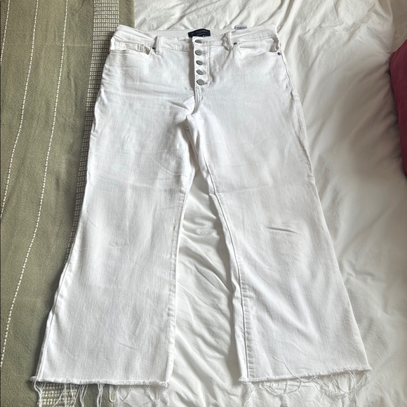 Banana Republic | Jeans | Banana Republic White Buttonfly Jeans | Poshmark